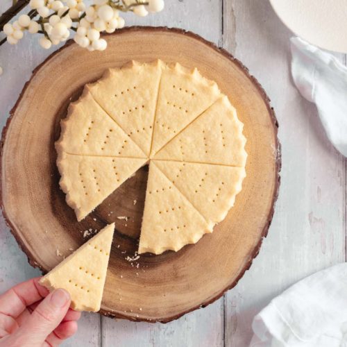 Traditional Christmas Shortbread - Apple Cake Annie