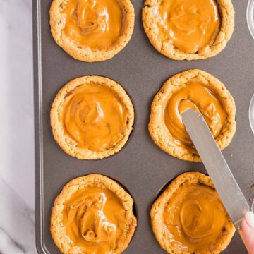 Biscoff Stuffed Cookies - A Quick and Easy Loaded Cookie Recipe - Apple ...