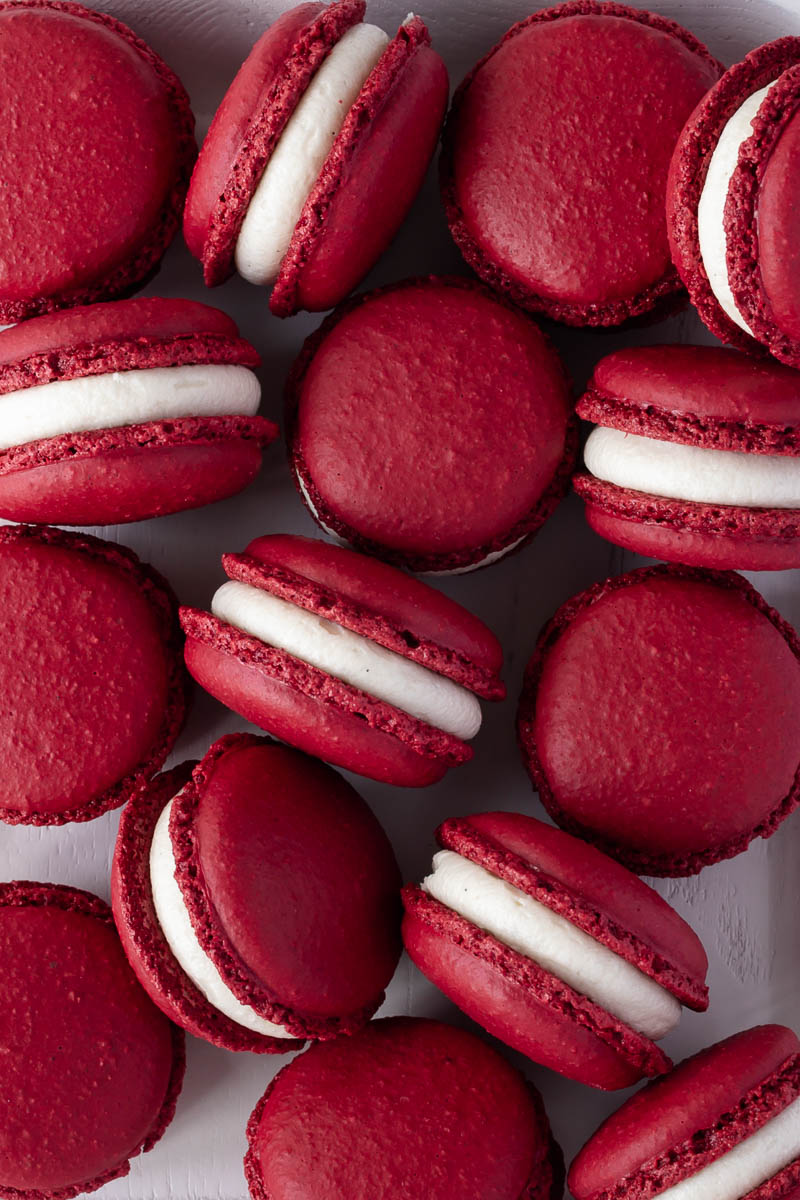 Red Velvet Macarons - Apple Cake Annie