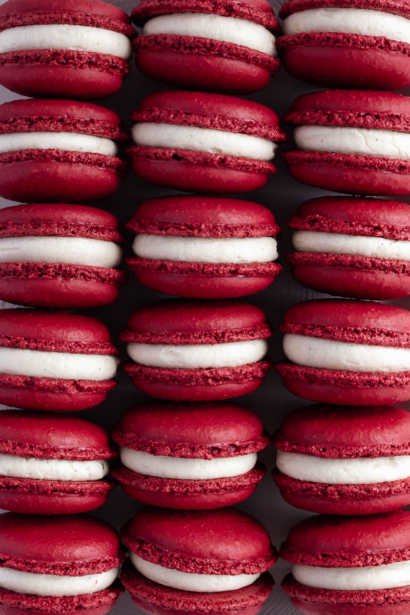 Red Velvet Macarons - Apple Cake Annie
